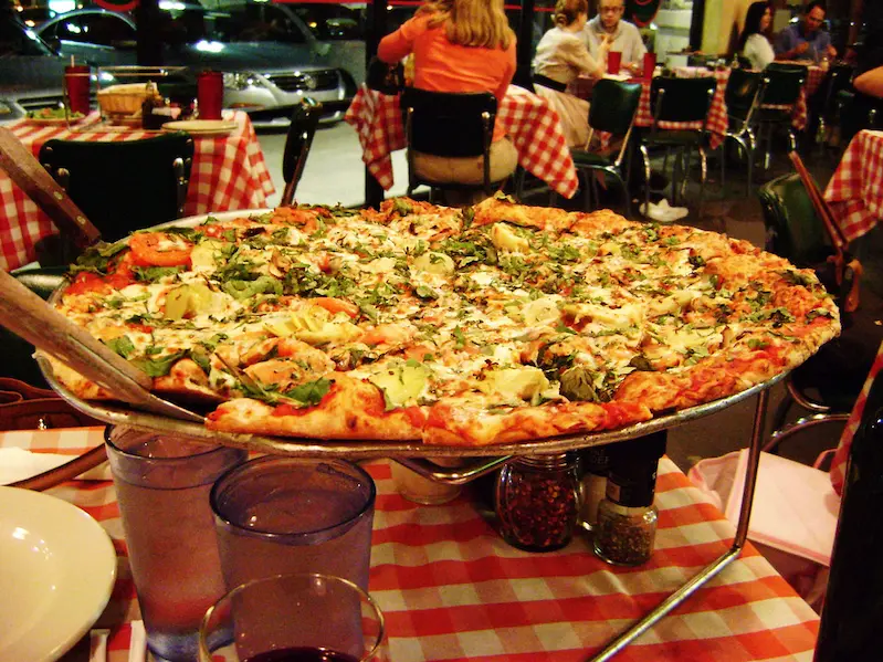 Pizza Night Done Right: Tips For The Perfect Restaurant Experience ...